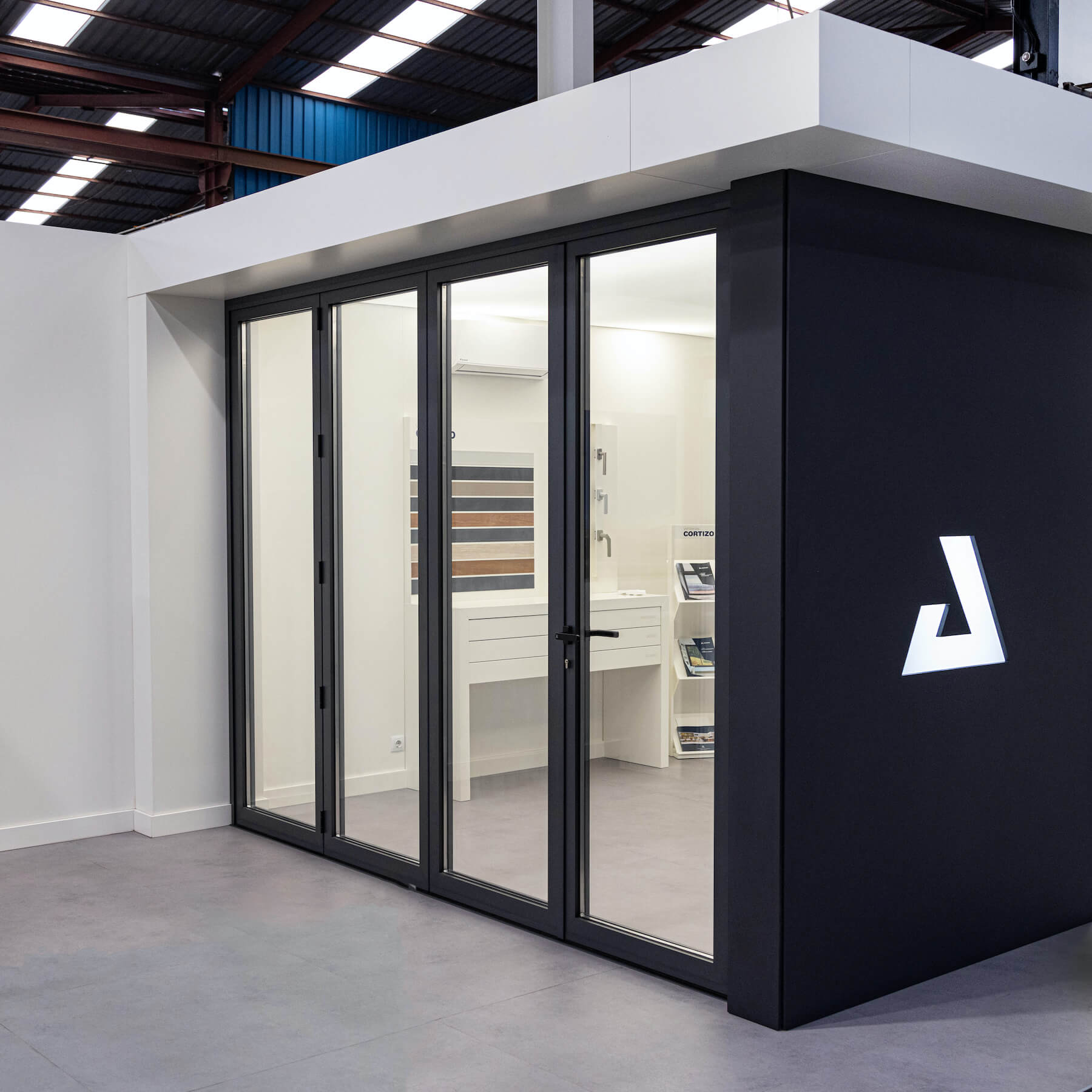 Conoce nuestro Showroom de Cortizo | AMARRO Perfilería