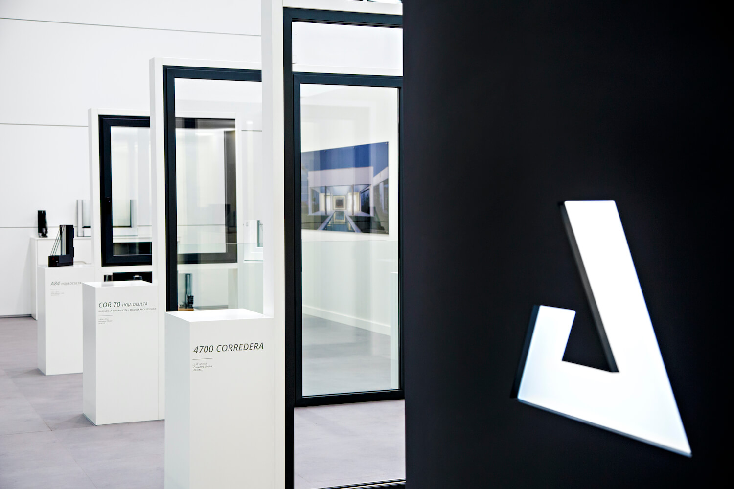 Conoce nuestro Showroom de Cortizo | AMARRO Perfilería